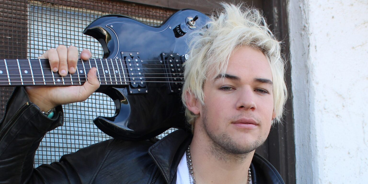 DURBIN Go To The "Hallows" - RockinTown